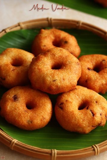 Medu Vada Recipe | Ulundu Vadai Recipe - Sharmis Passions