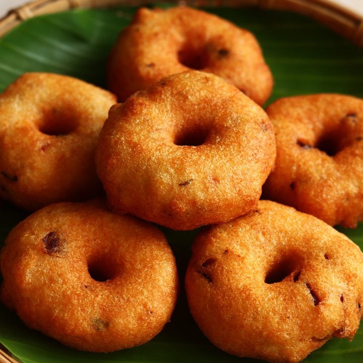 Medu Vada Recipe | Ulundu Vadai Recipe - Sharmis Passions