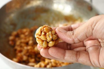 Kadalai Mittai Recipe | Kadalai Urundai Recipe - Sharmis Passions