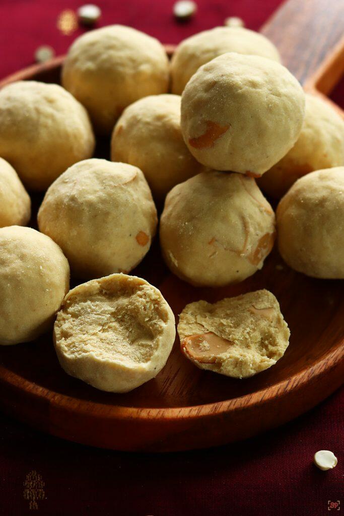 Maladu Recipe | Maa Ladoo Recipe - Sharmis Passions