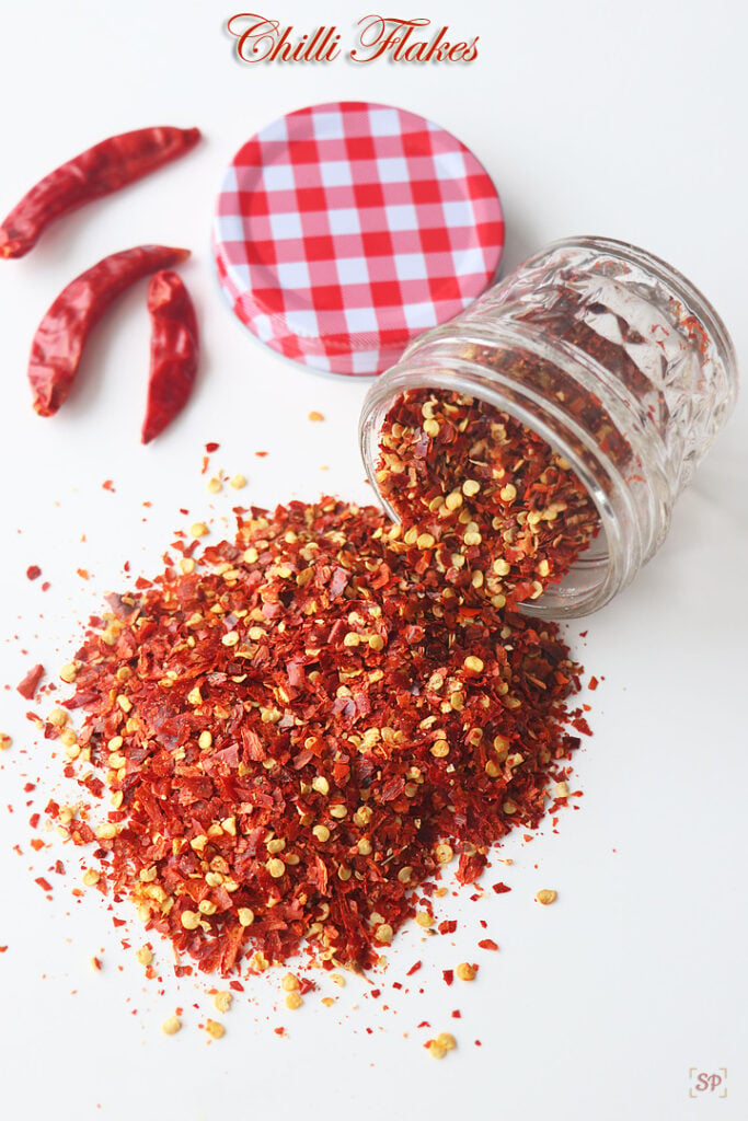 Chili flakes | How to make chili flakes - Sharmis Passions