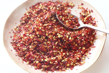 Chili flakes | How to make chili flakes - Sharmis Passions