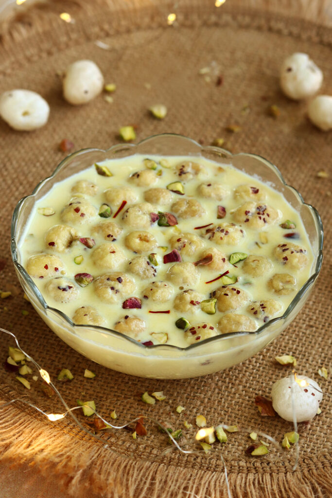 Roasted Makhana Recipe (Phool Makhana Snack) - Sharmis Passions