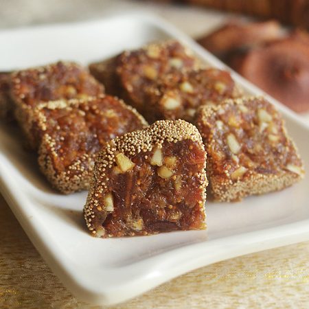 Anjeer Barfi Recipe | Anjeer Burfi Recipe - Sharmis Passions