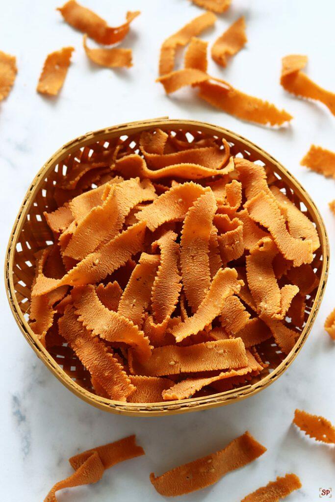 Ribbon Pakoda Recipe | Ribbon Murukku Recipe - Sharmis Passions