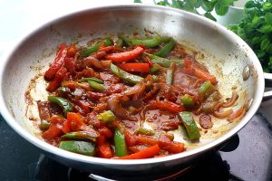 Aloo Capsicum Recipe | Aloo Shimla Mirch Recipe - Sharmis Passions