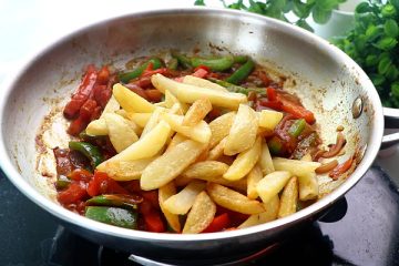 Aloo Capsicum Recipe | Aloo Shimla Mirch Recipe - Sharmis Passions