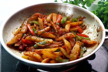 Aloo Capsicum Recipe | Aloo Shimla Mirch Recipe - Sharmis Passions