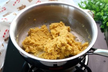 Makki Roti Recipe | Makki Ki Roti Recipe - Sharmis Passions