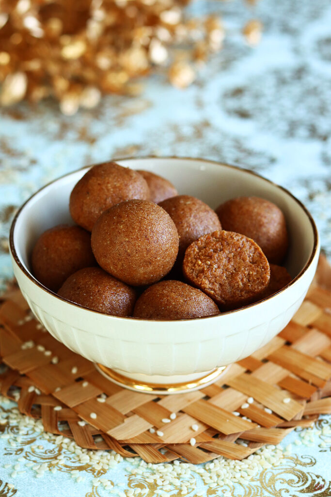Ellu Urundai Recipe | Ellu Laddu Recipe - Sharmis Passions
