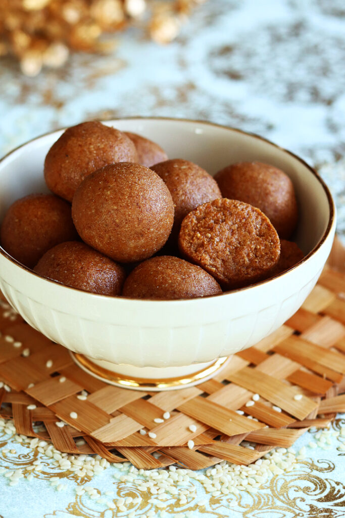 Ellu Urundai Recipe | Ellu Laddu Recipe - Sharmis Passions